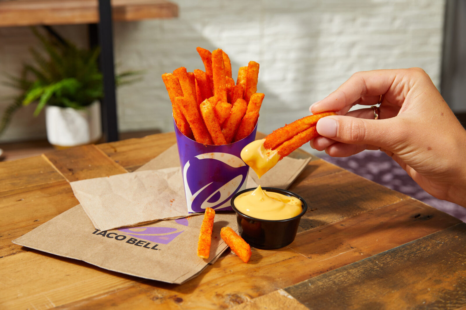 Boldly Seasoned Nacho Fries are Home for Good at Taco Bell Canada ...